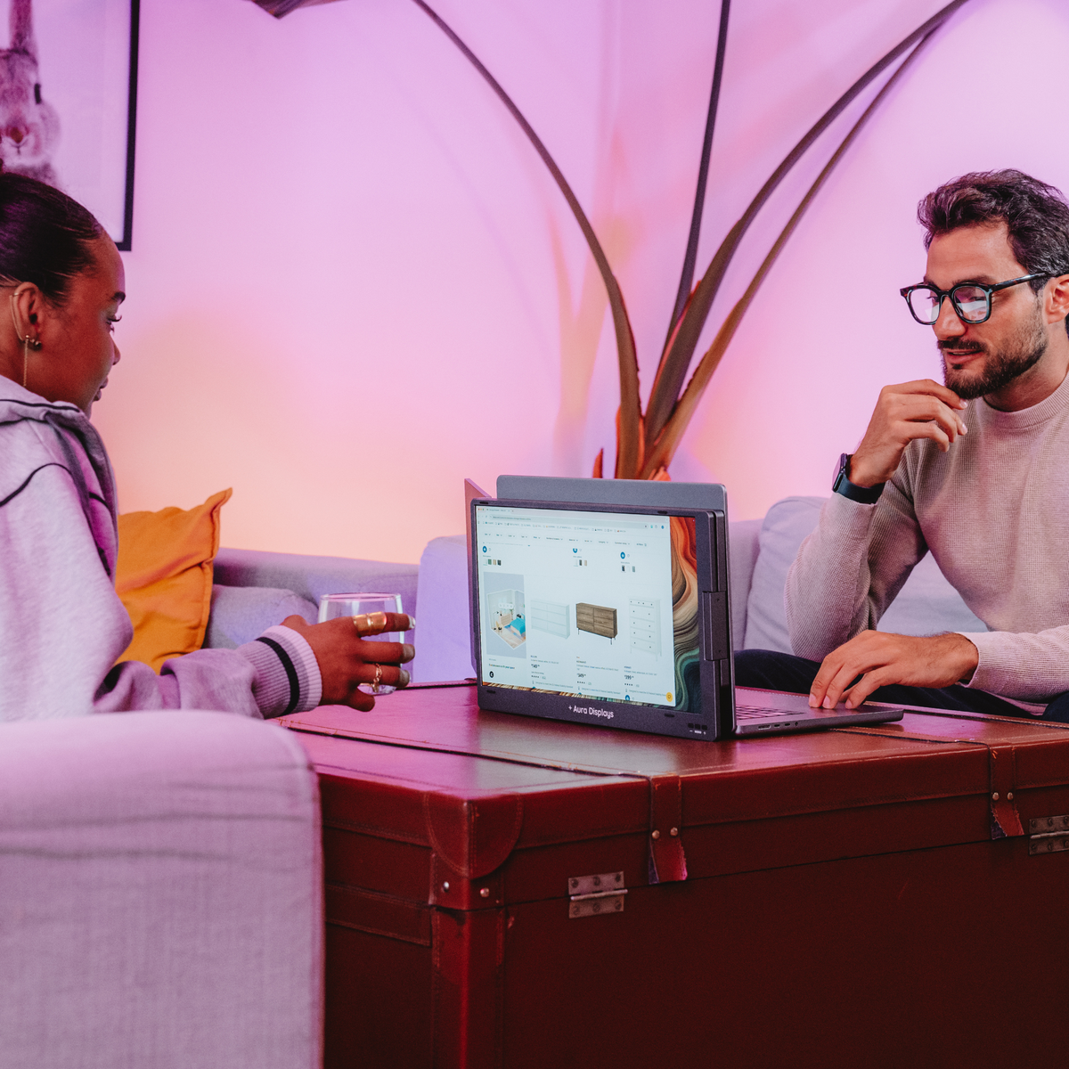 Expand Your View with a Laptop Screen Extender – Aura
